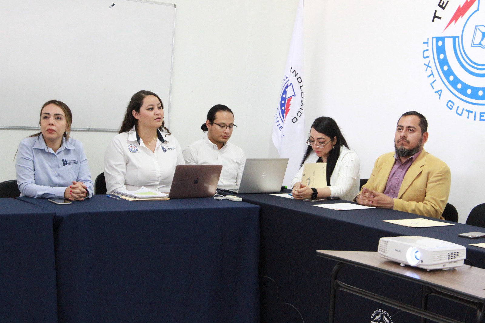 Se lleva a cabo la Conformación y operación del comité de vinculación ...
