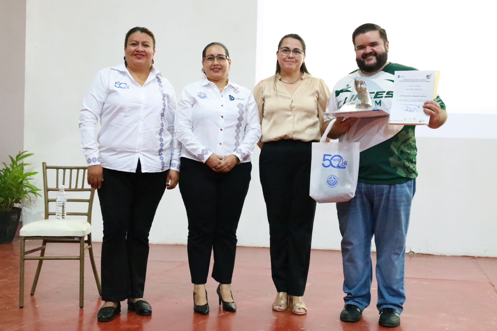 Investigador y Divulgador de Ciencia, Rafa Carvajal visitó las ...